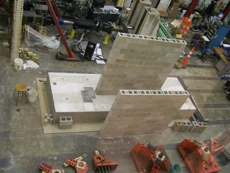 Hybrid Masonry and Steel Structure Behavior Under Seismic Loading