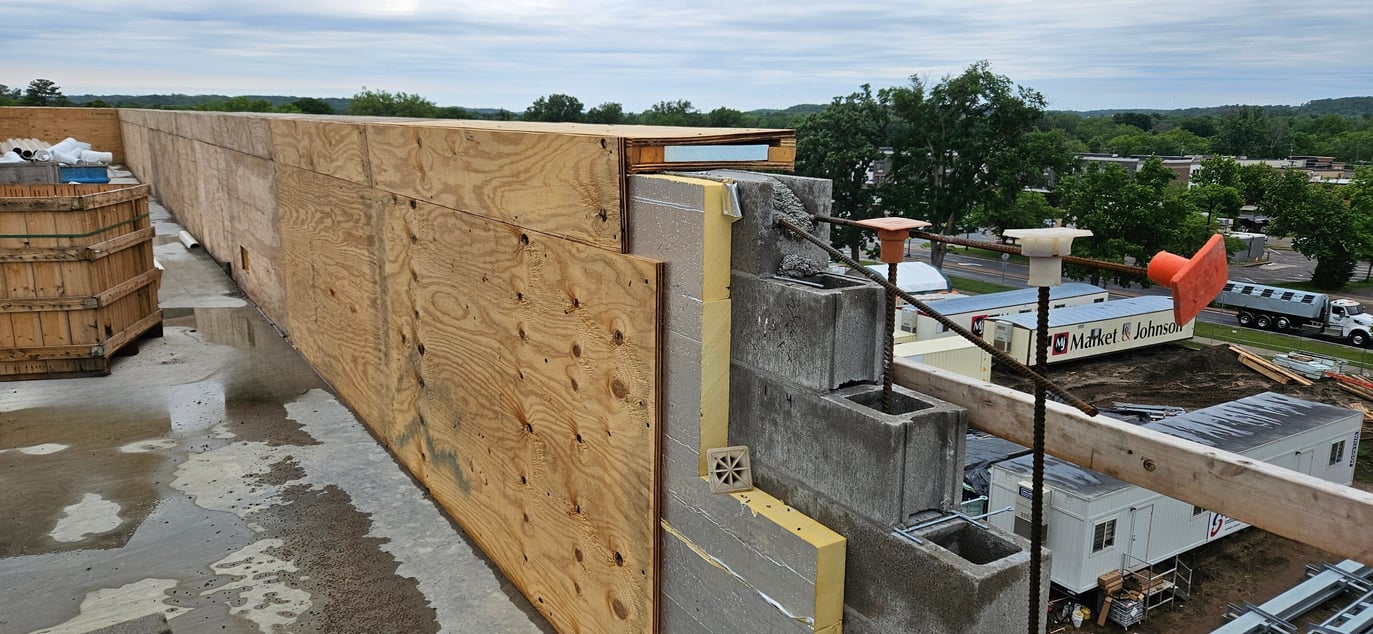 Webinar | Detailing High-Performing Masonry Parapets